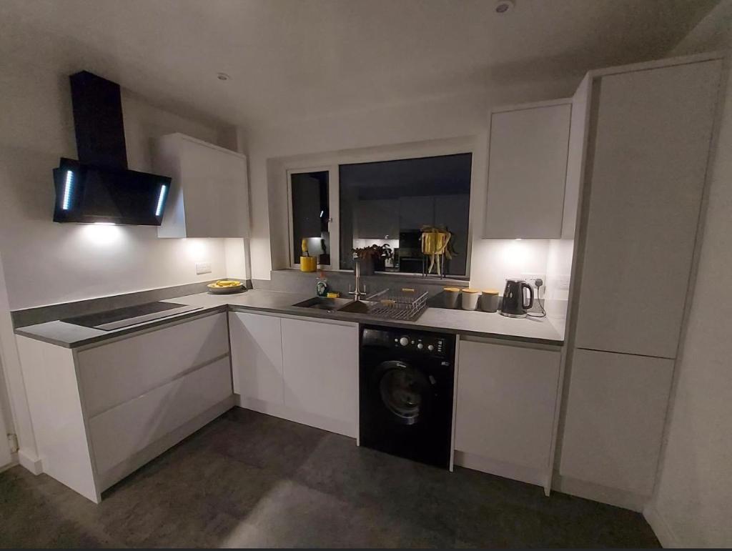 Kitchen rewire Electrician | TR Electrical